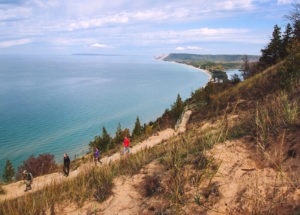 9 BEST Lake Towns in Michigan - Lake Living Guide 2025